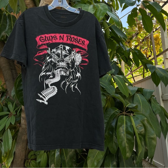 RVCA | Shirts | Rvca Guns N Roses Graphic Black Band Tee I | Poshmark
